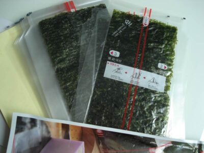 Samgak-gimbap with tuna (Triangle gimbap) 삼각김밥 recipe by Maangchi