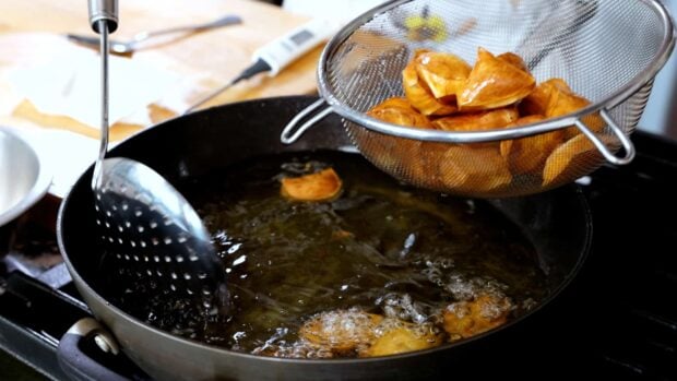 Candied sweet potato (Mattang: 맛탕) recipe by Maangchi