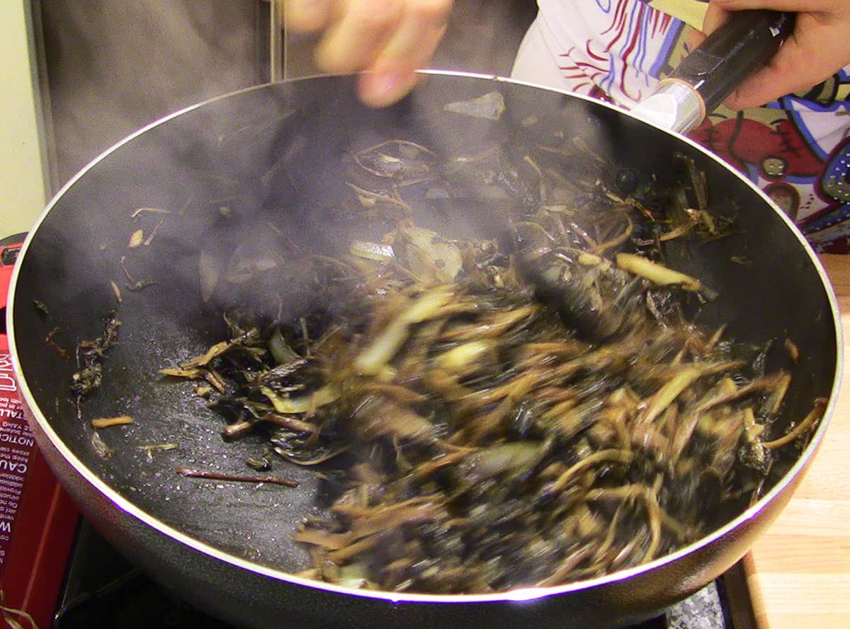Chwinamul (Sautéed aster scaber) recipe by Maangchi