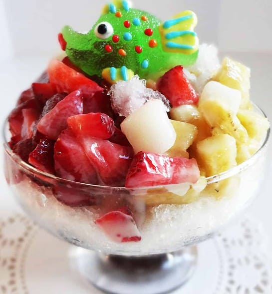 Patbingsu (Shaved ice with sweet red beans and fruit) recipe by Maangchi
