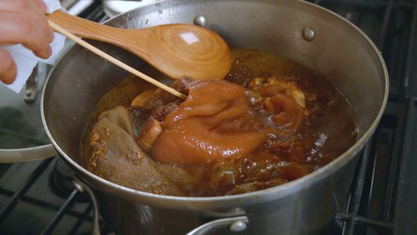 Jokbal (Braised Pig’s Trotters) 족발 recipe by Maangchi