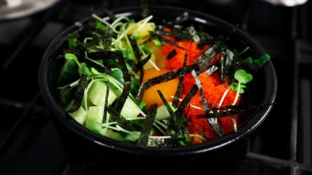 Fish roe bibimbap (Al-bap: 알밥) recipe by Maangchi