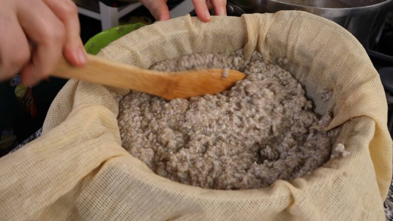 Homemade rice syrup (Ssal-jocheong: 쌀조청) recipe by Maangchi