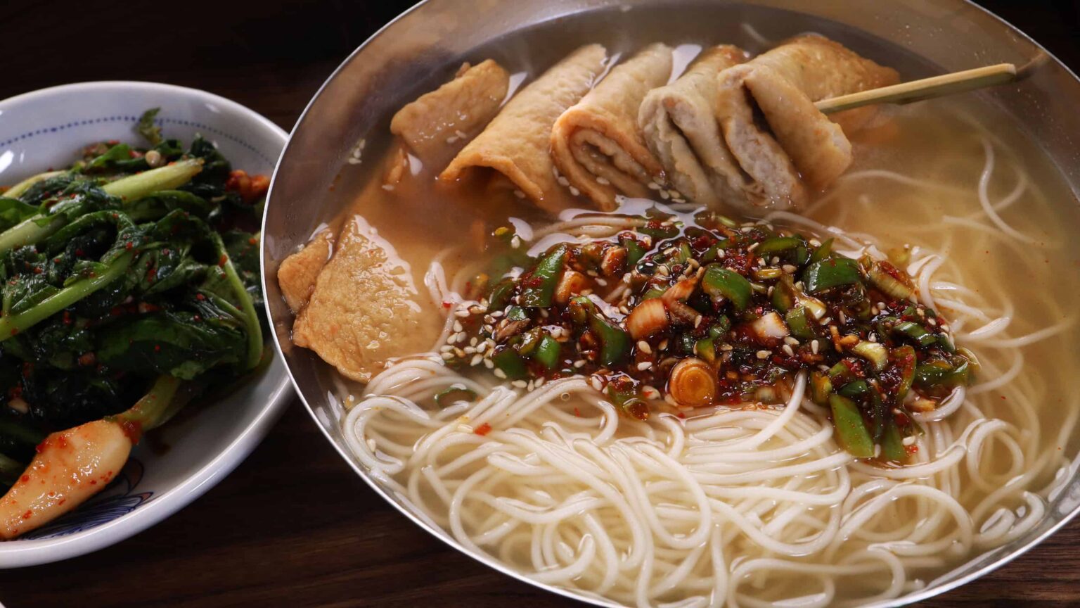 Fish cake noodle soup (Eomuk-guksu: 어묵국수) recipe by Maangchi