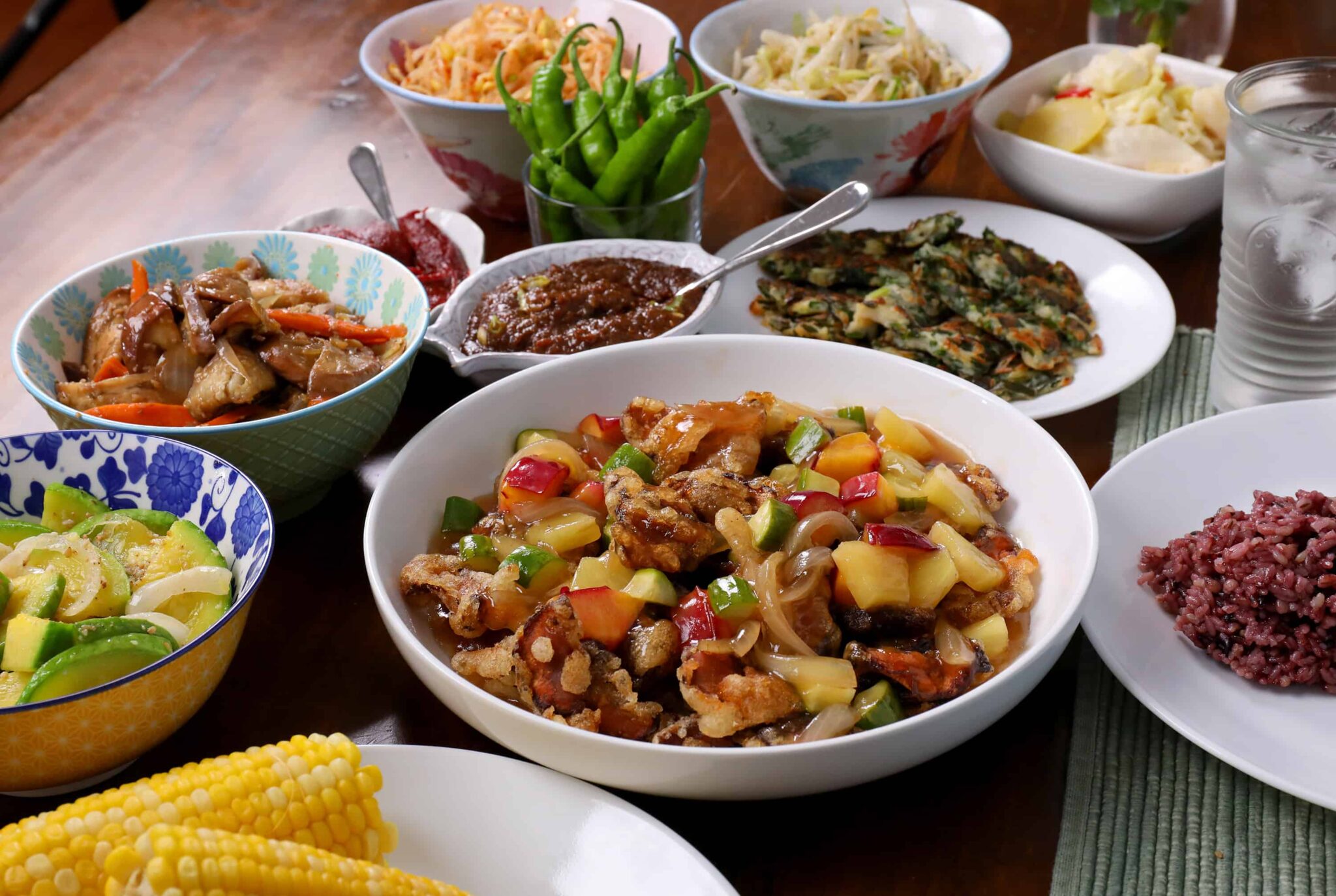 Sweet, sour, crunchy mushrooms (Beoseot-tangsu: 버섯탕수) recipe by Maangchi